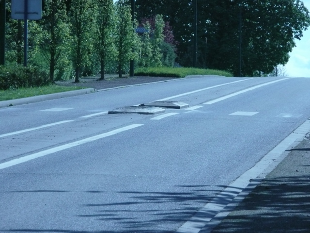 Terre-pleins pour remplir de motards les hôpitaux (61, (...)