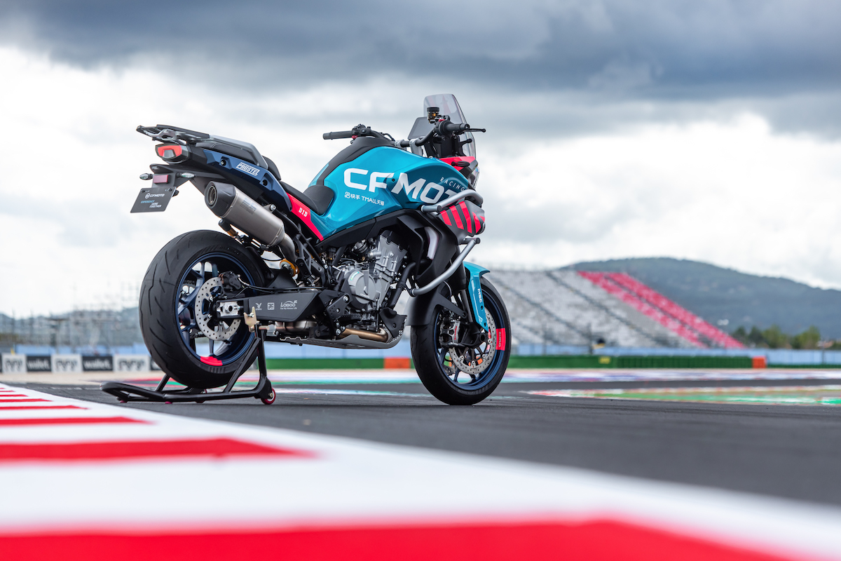 CFMoto 800 MT Sport R : le trail sportif Moto3