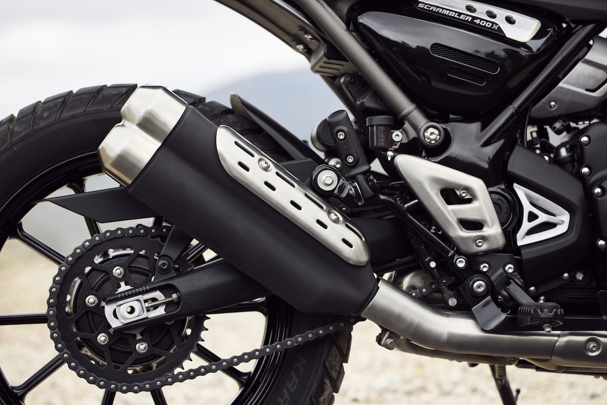 Triumph dévoile ses nouvelles Speed 400 et Scrambler 400 X