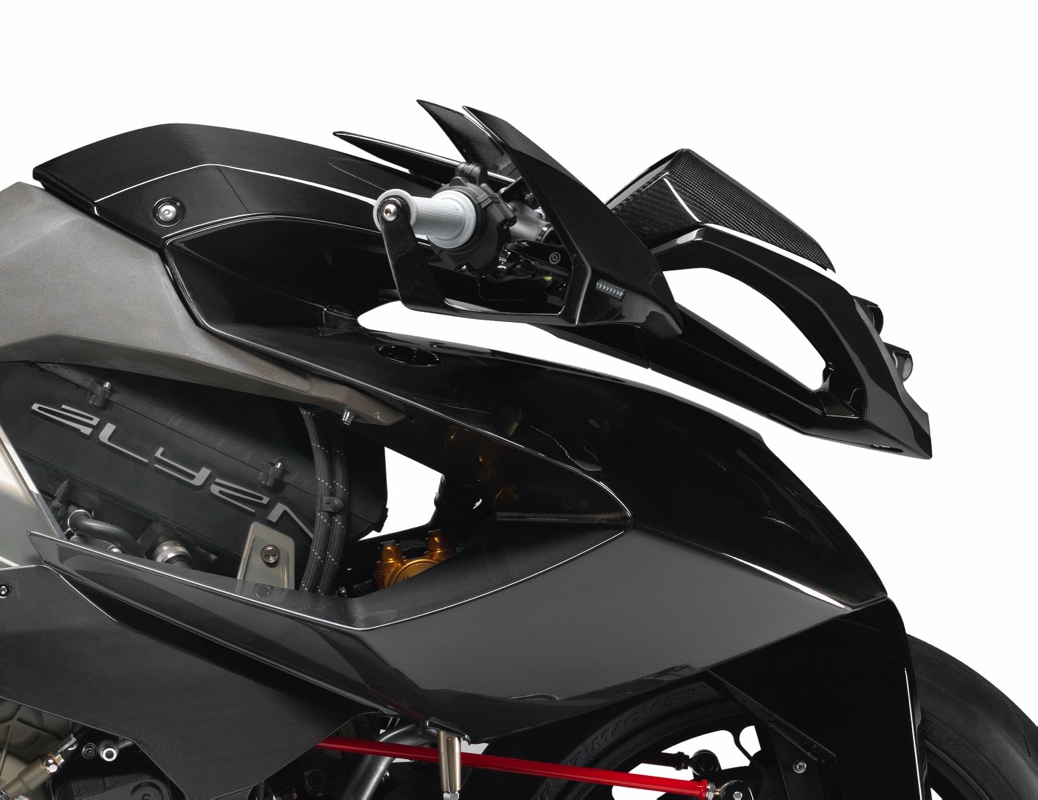 Vyrus Alyen 988, la moto venue de l'espace