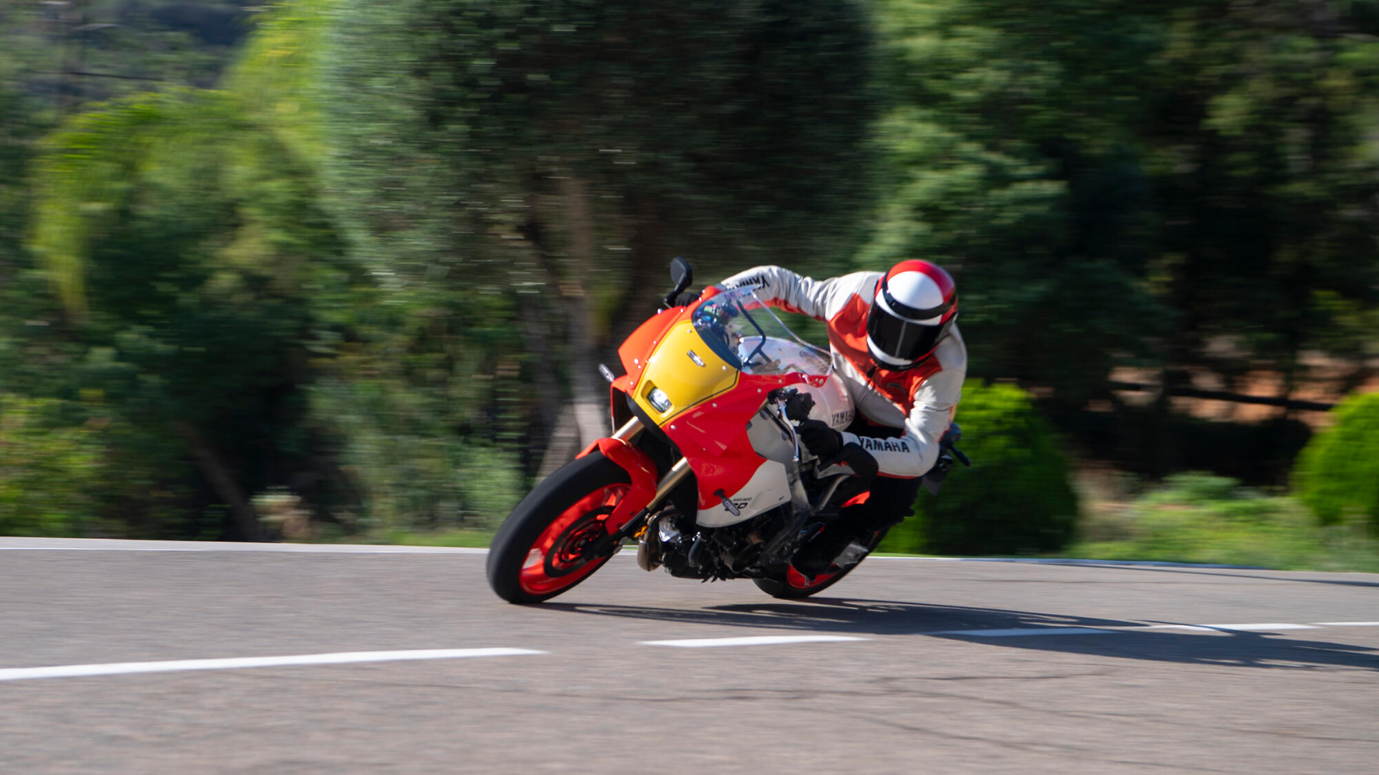 Yamaha XSR900 GP 2024 : du sport dans le rétro