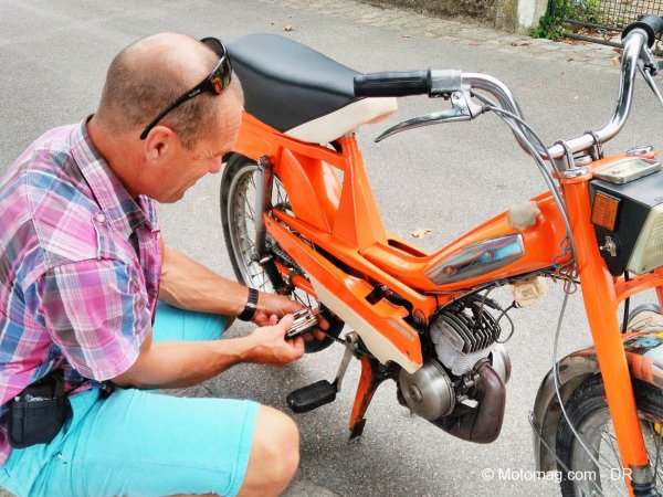 Le tour du lac d'Annecy par 15 mobylettes en furie (...)